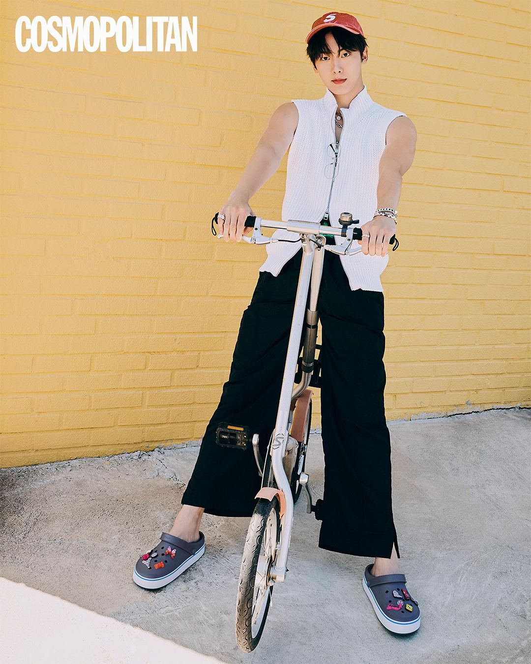 ASTRO Yoon Sanha & Weki Meki Choi Yoojung - Cosmopolitan Korea x Crocs (Special Pictorial ...