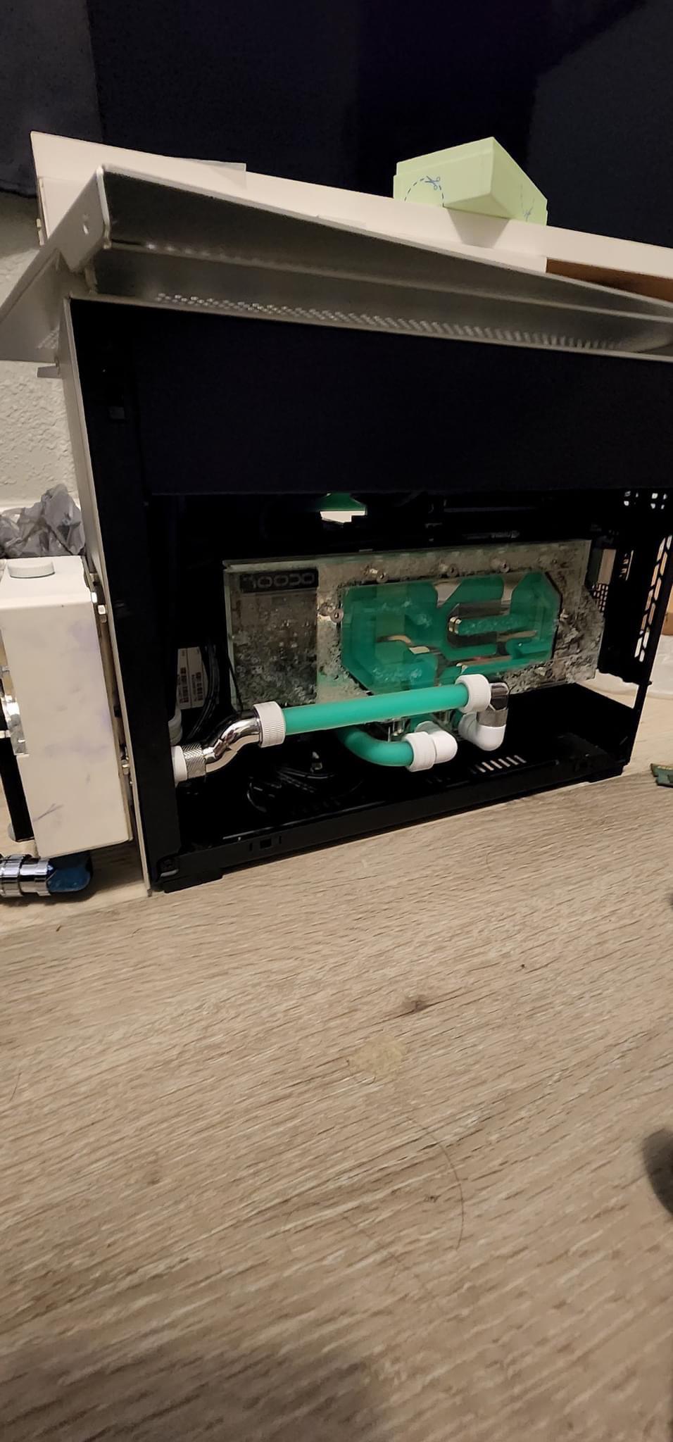 Sharing my lian li a4h20 mini itx case | Scrolller