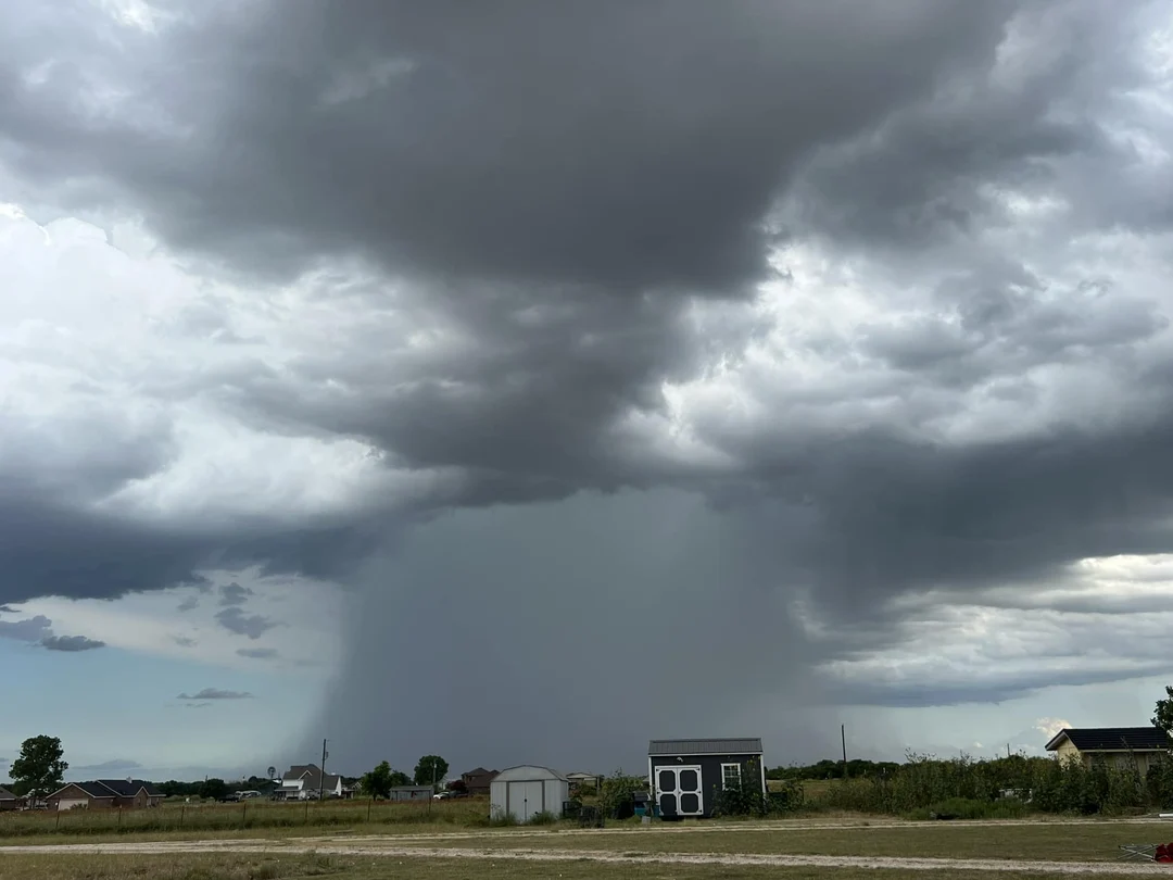 Clouds opened up south of us this evening | Scrolller