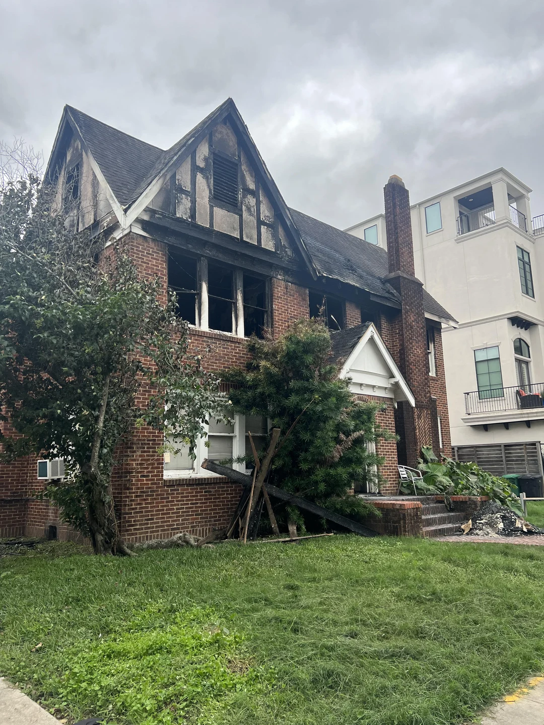 The Haunting on Clay st | Scrolller