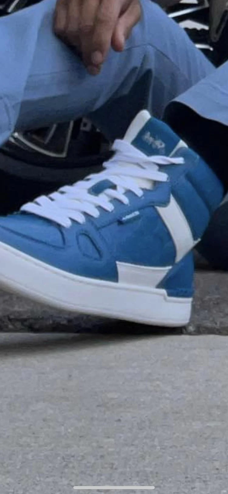 Anyone know what shoe this is? | Scrolller