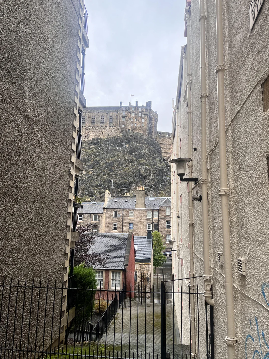 Edinburgh | Scrolller