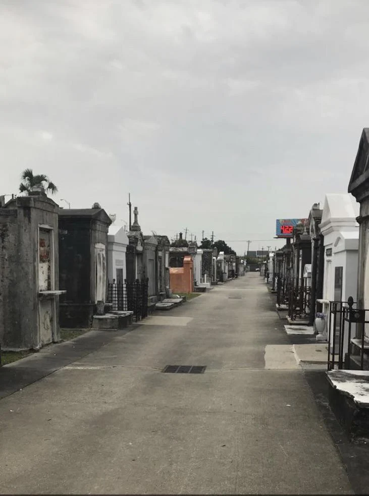 Tourist hack to see a cool cemetery | Scrolller