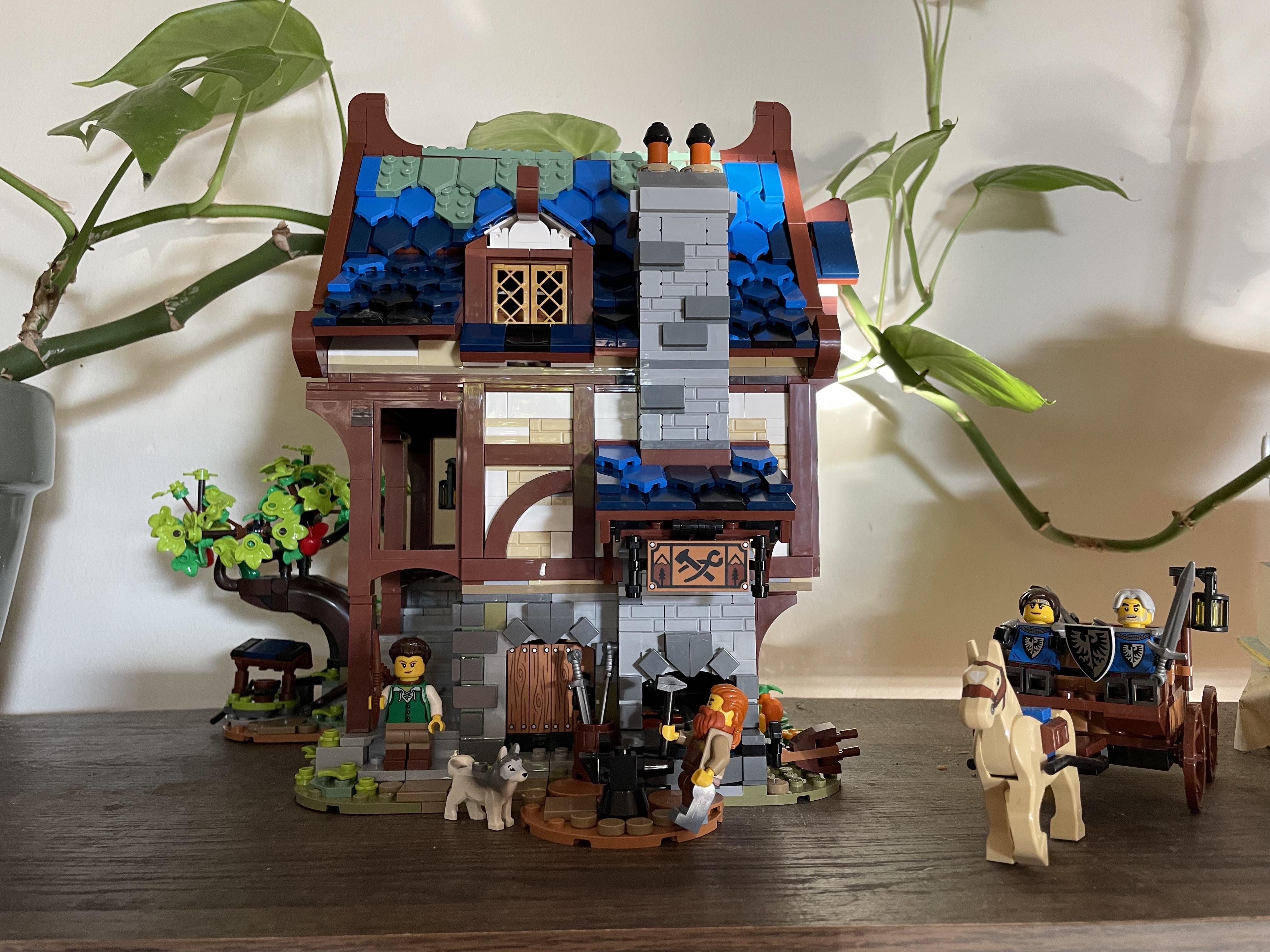 Medieval blacksmith build | Scrolller