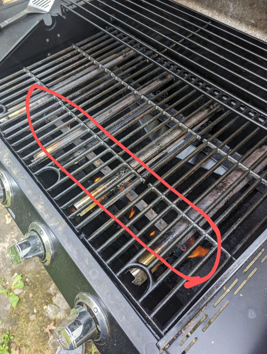 Why are the flames larger in the front of the grill | Scrolller