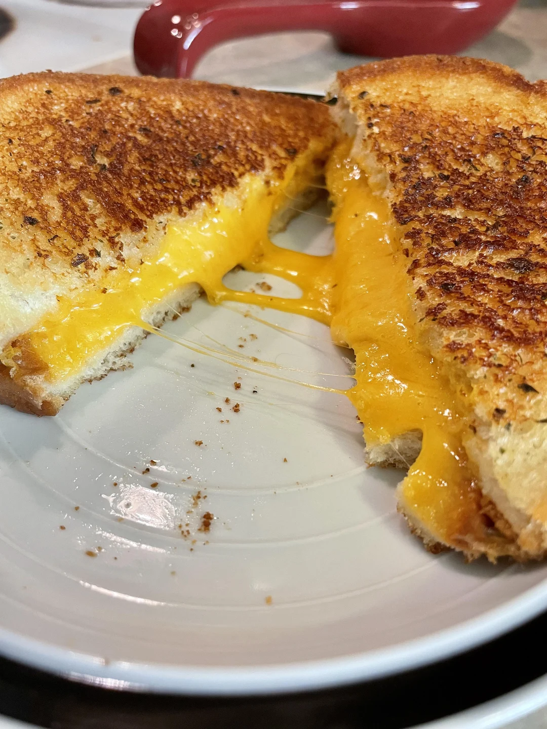 Sharp cheddar and thick bread with Kerrygold garlic & herb butter | Scrolller