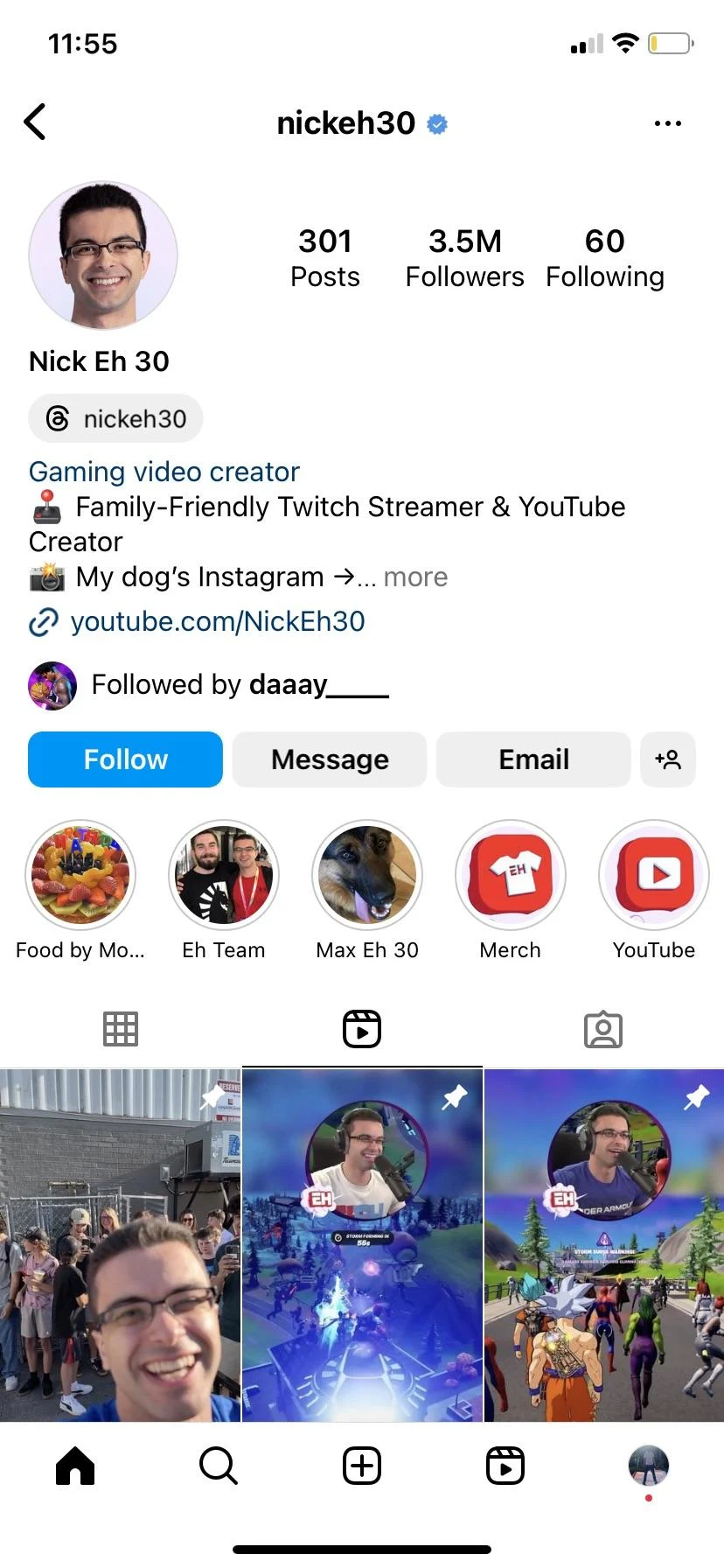 Davion is following nick eh 30 and anyone under 23 prob knows who this is and i think its funny ...