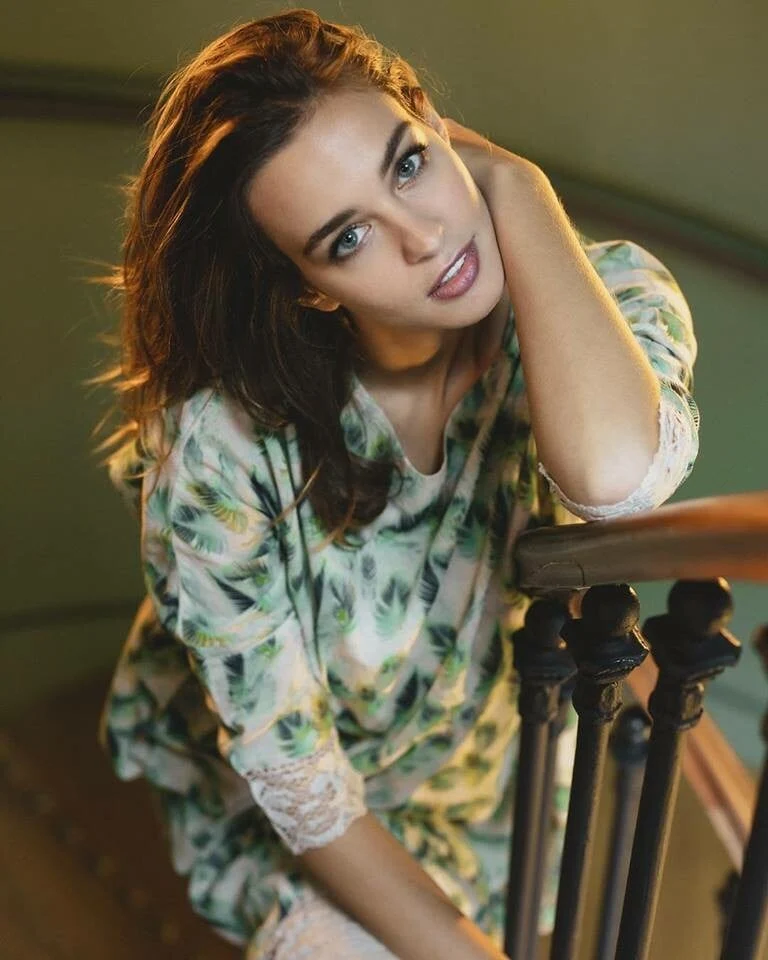 Deborah Ghys | Scrolller