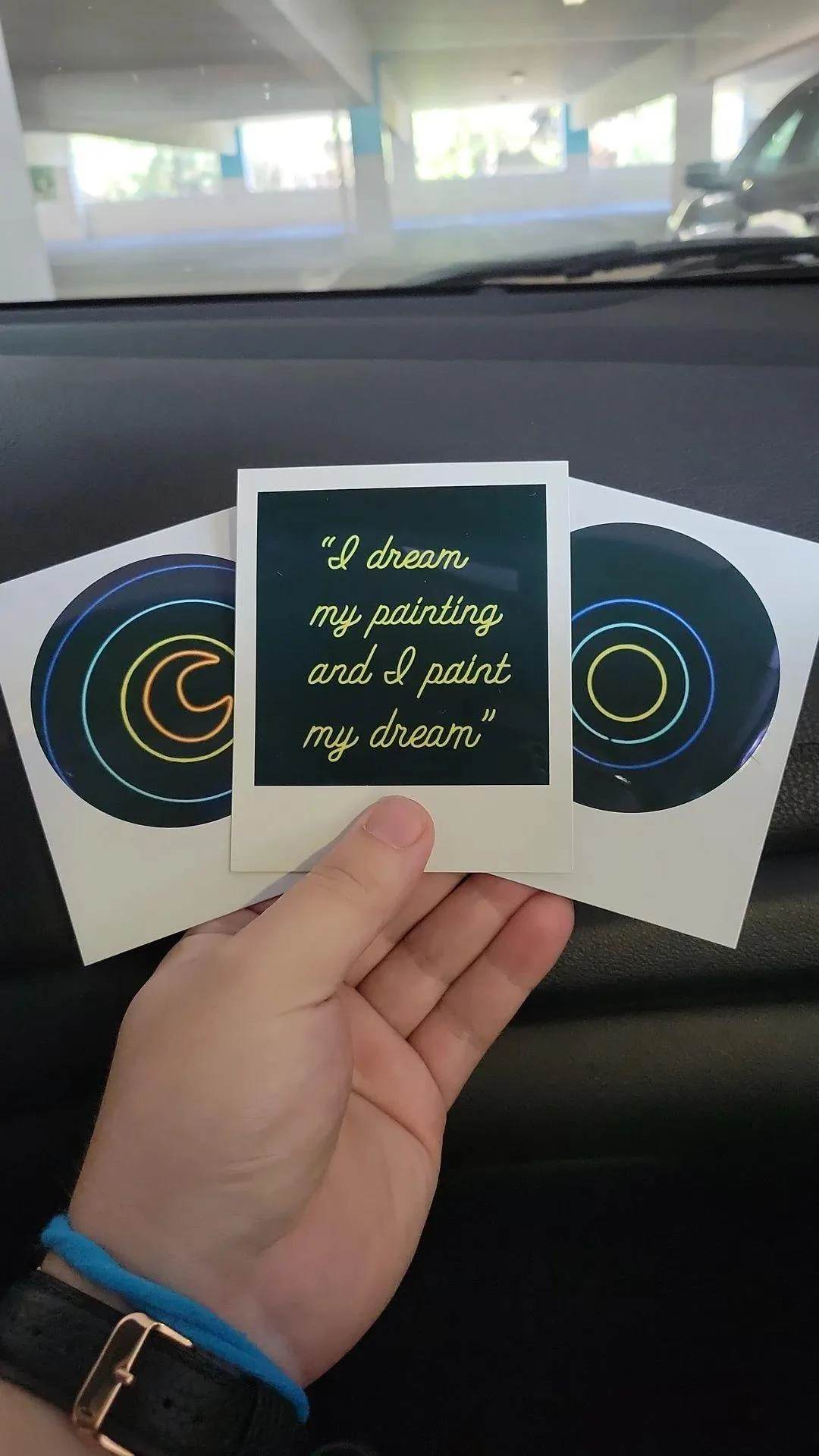 Vincent van Gogh neon. | Scrolller