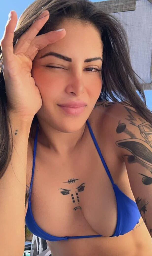 Pollyanna V. | Scrolller