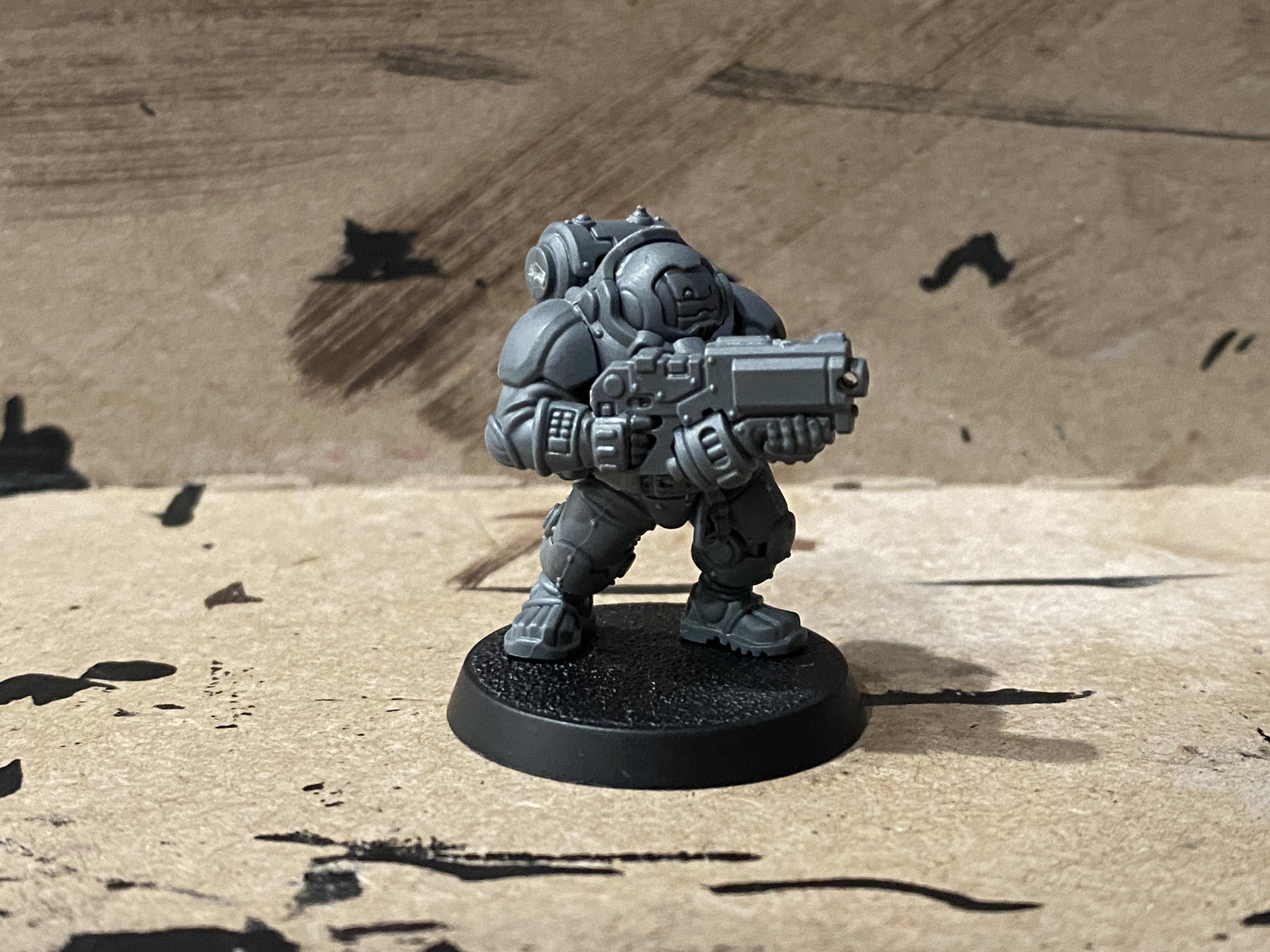 Was given as an additional freebie in a small red box when I bought my first minis. Can anyone ...