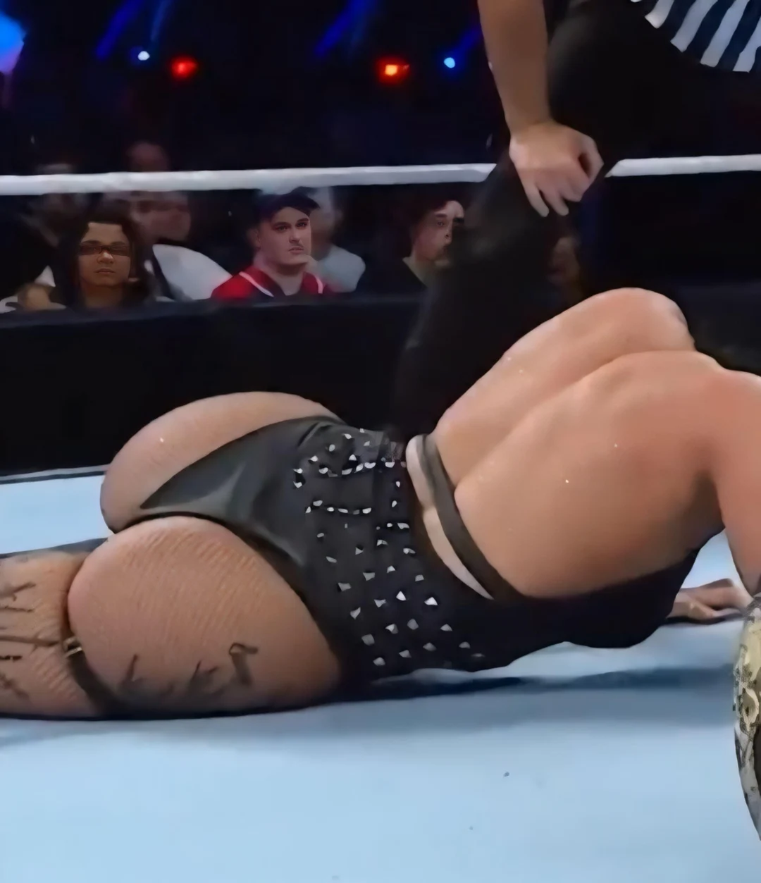 Rhea 🍑 | Scrolller