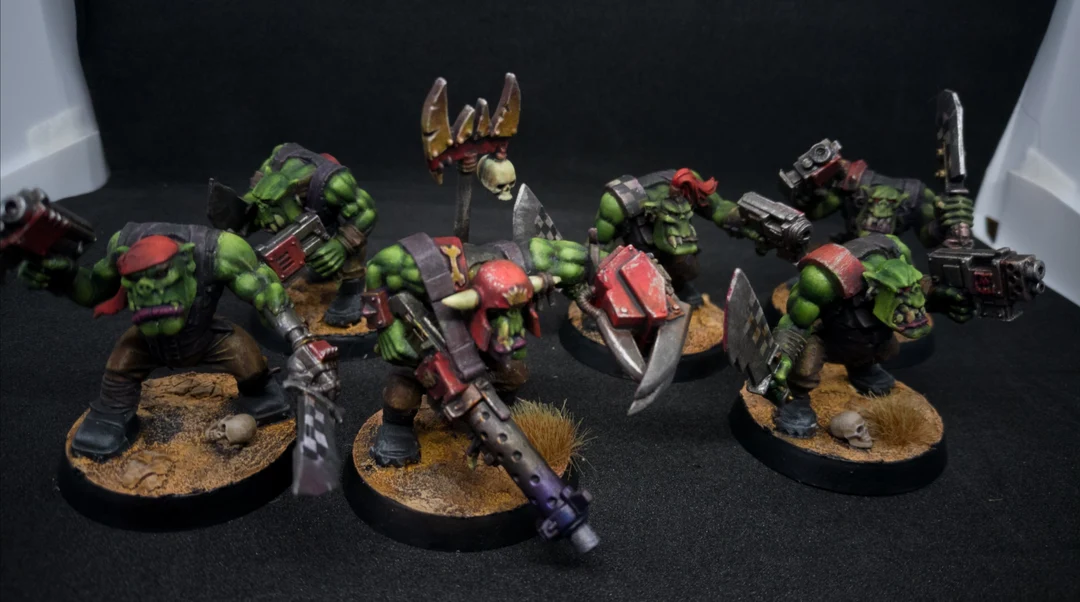 Ork Boyz and Boss Nob | Scrolller