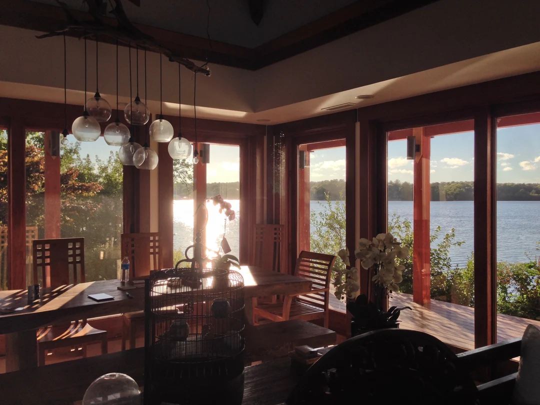 Breakfast on the Cape | Scrolller