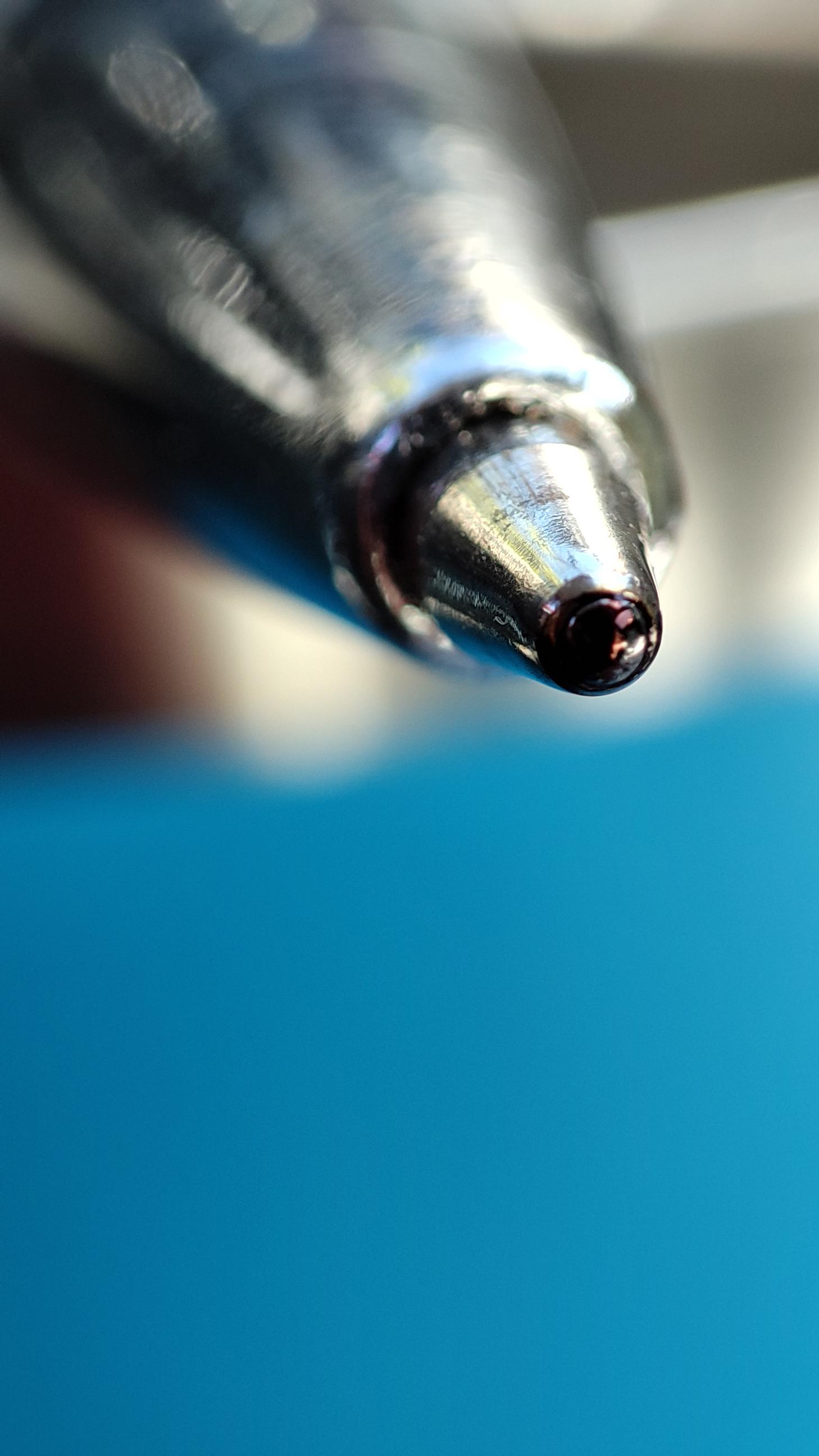 Ball point | Scrolller