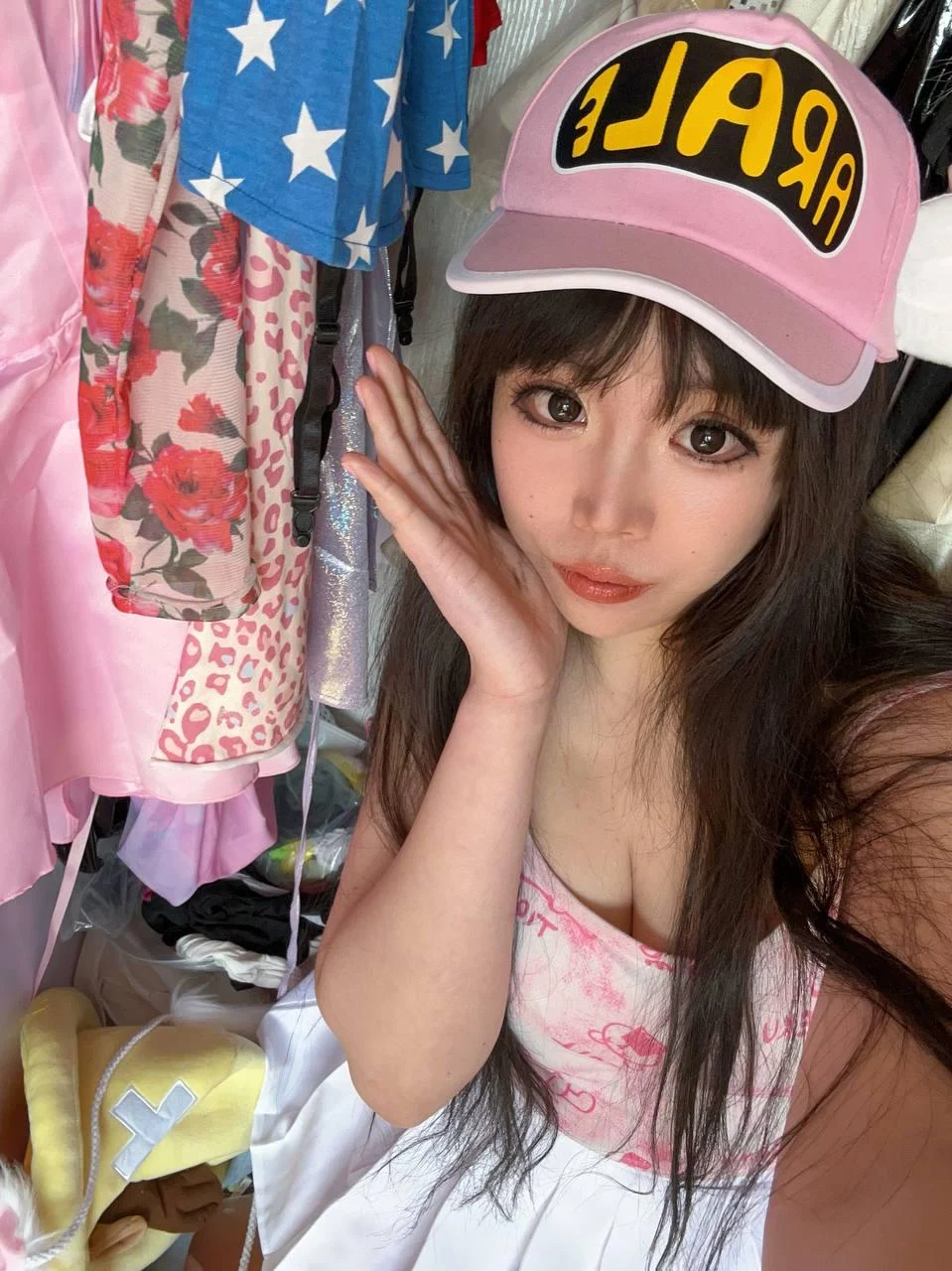 Feeling adorable in my favorite croptop | Scrolller