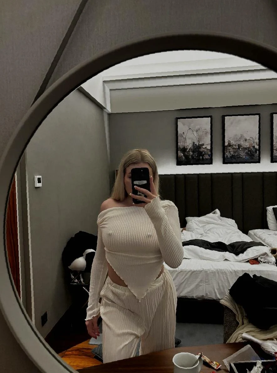 I'm attracted to guys way older than me but they just reject me.. | Scrolller