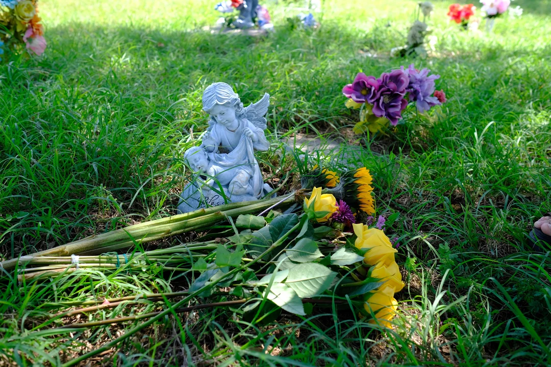 My baby brother’s grave 💕 | Scrolller