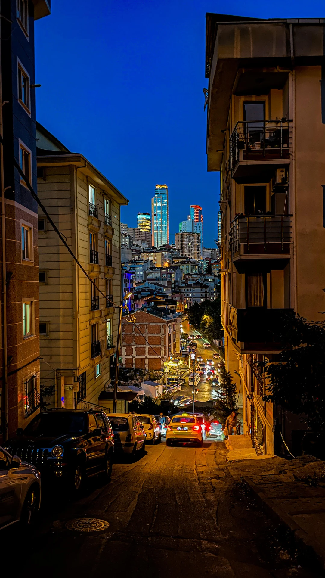 Man this city has some INSANE hills. This one is 45m vertical in 240m horizontal. - İstanbul [OC ...