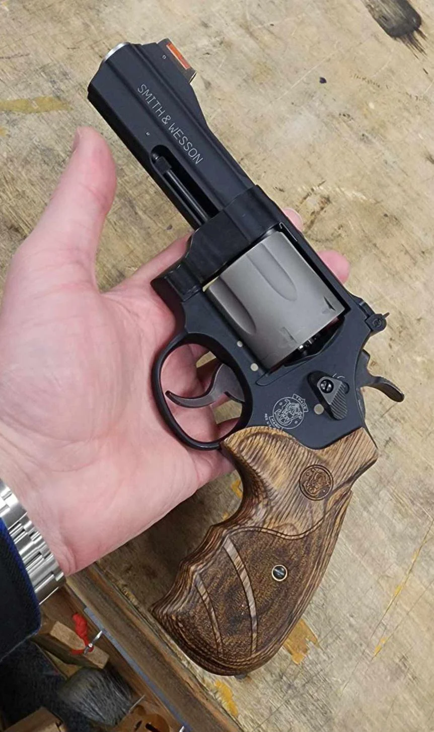 S&W QC issues | Scrolller