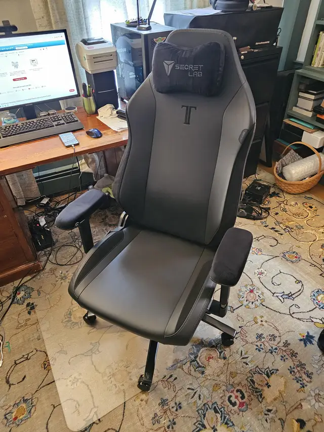 New #Secretlab TITAN Evo XL | Scrolller