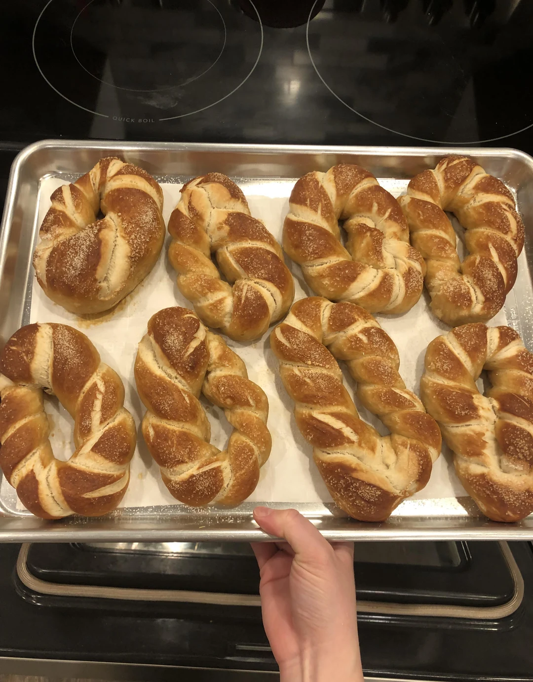 Pretzel Knot Night | Scrolller