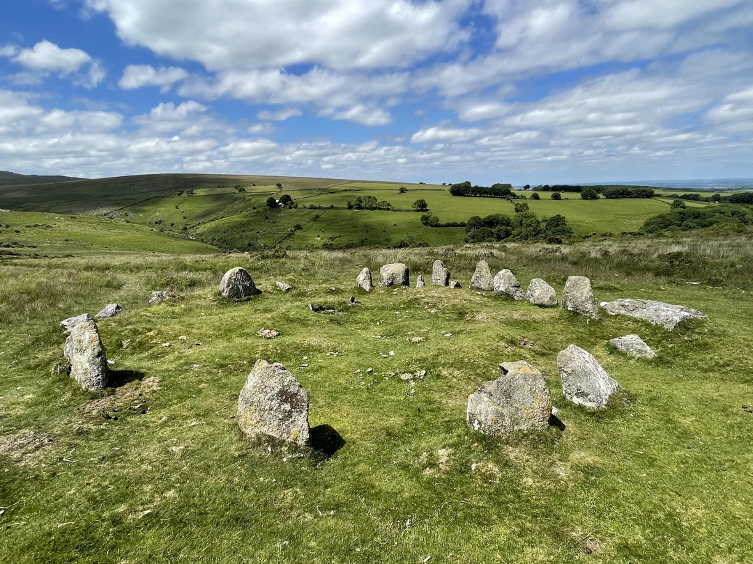 Belstone stone circle, Dartmoor, Devon, UK [OC] | Scrolller