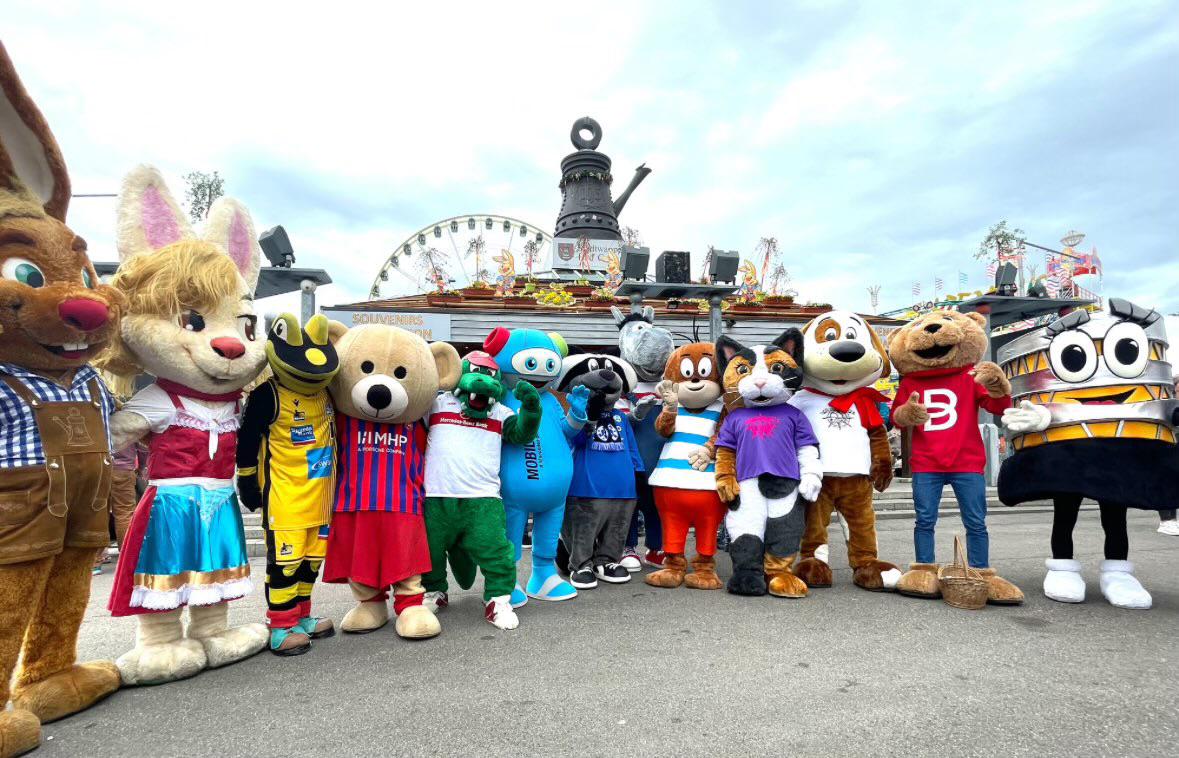 Stuttgart mascot group picture | Scrolller