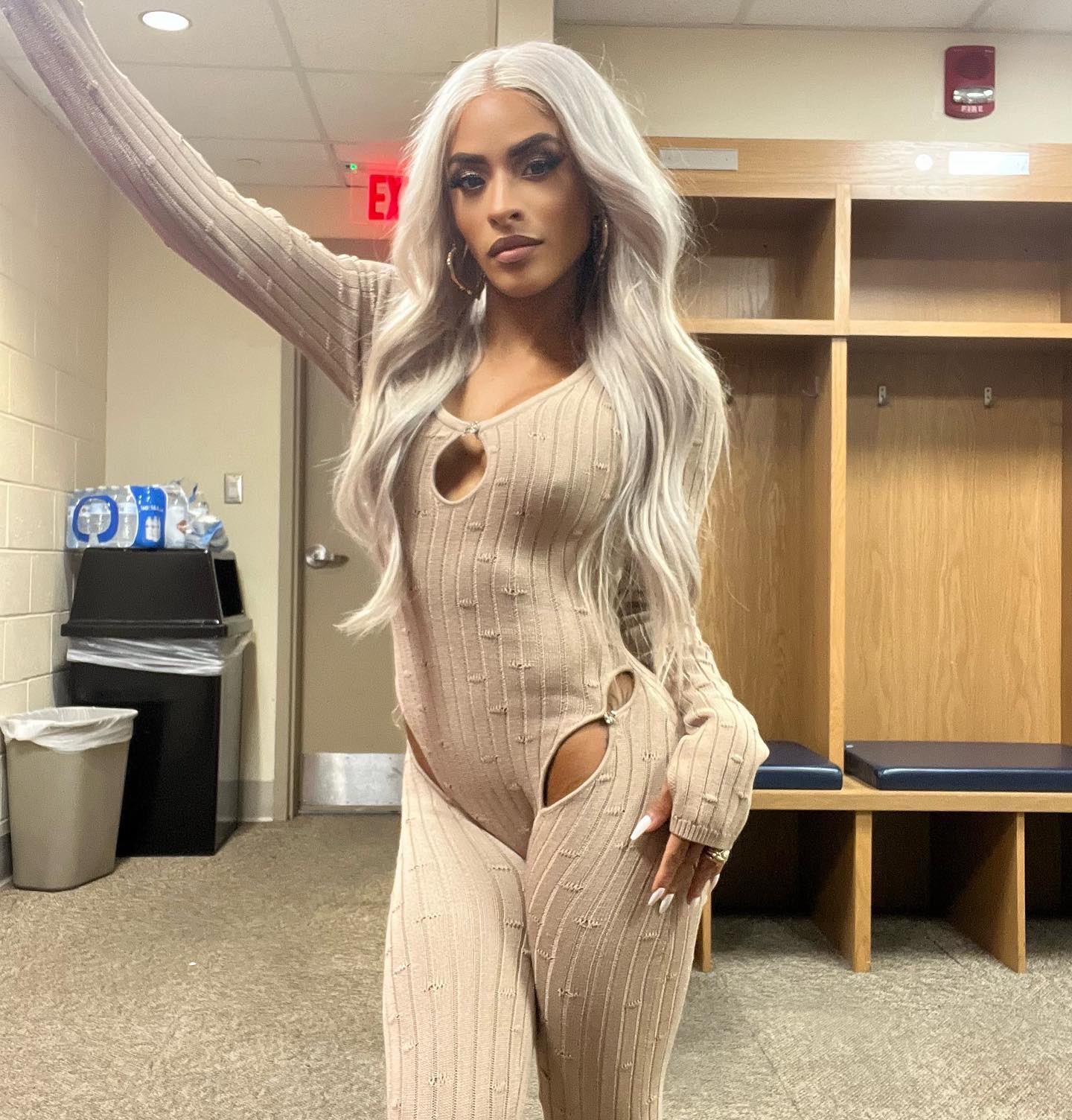 Zelina Vega | Scrolller