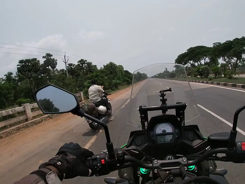 Doggo on motorcycle | Scrolller