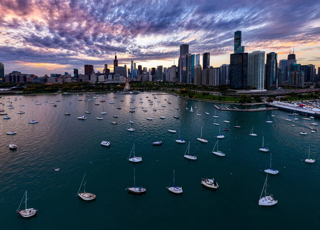 Sunset over Monroe Harbor in Chicago | Scrolller