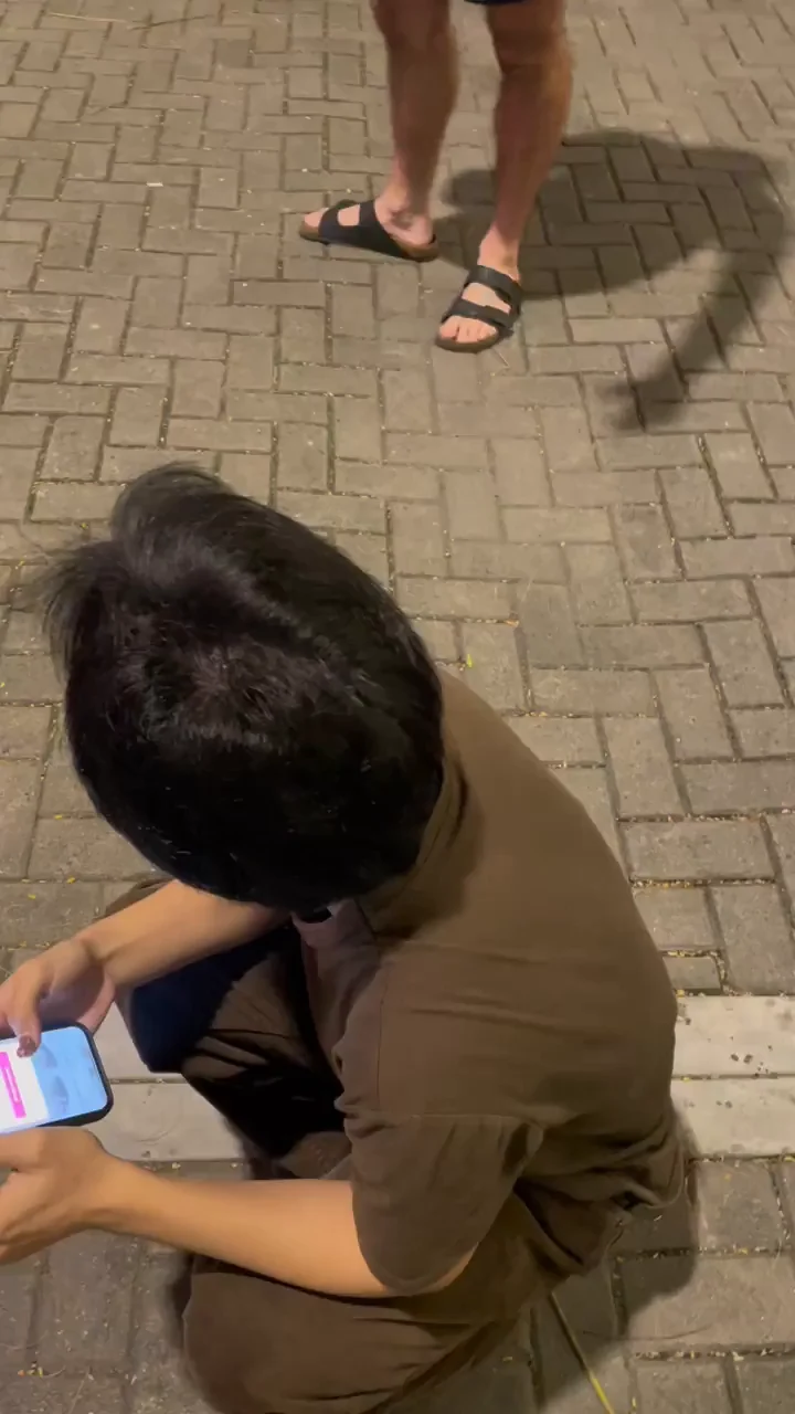 Tourist harasses gay couple in the Philippines | Scrolller