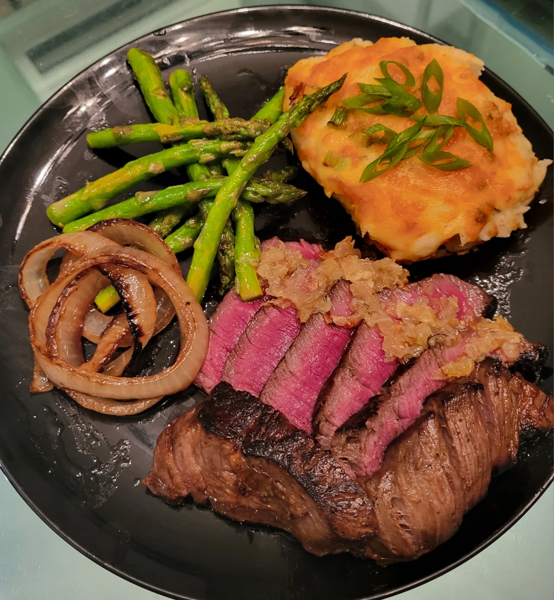 Filet minon. Single induction burner, nonstick pan and prayer. | Scrolller