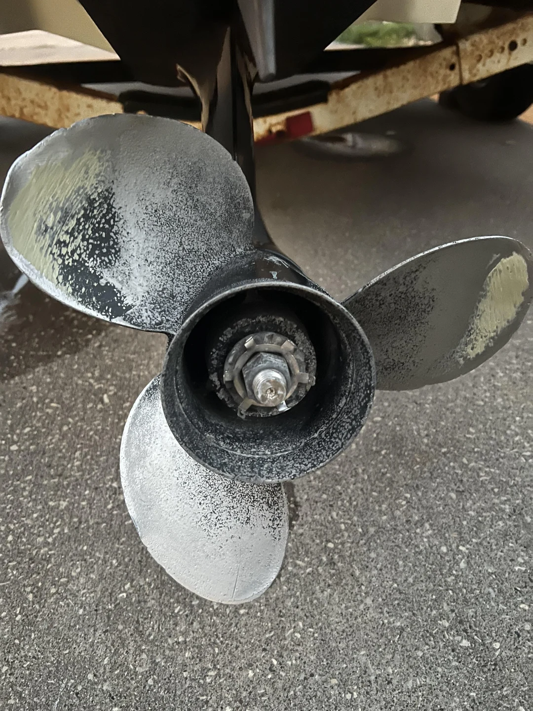 Coloring on prop after contact | Scrolller