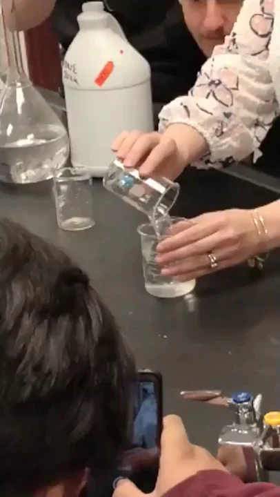 iodine clock reaction | Scrolller