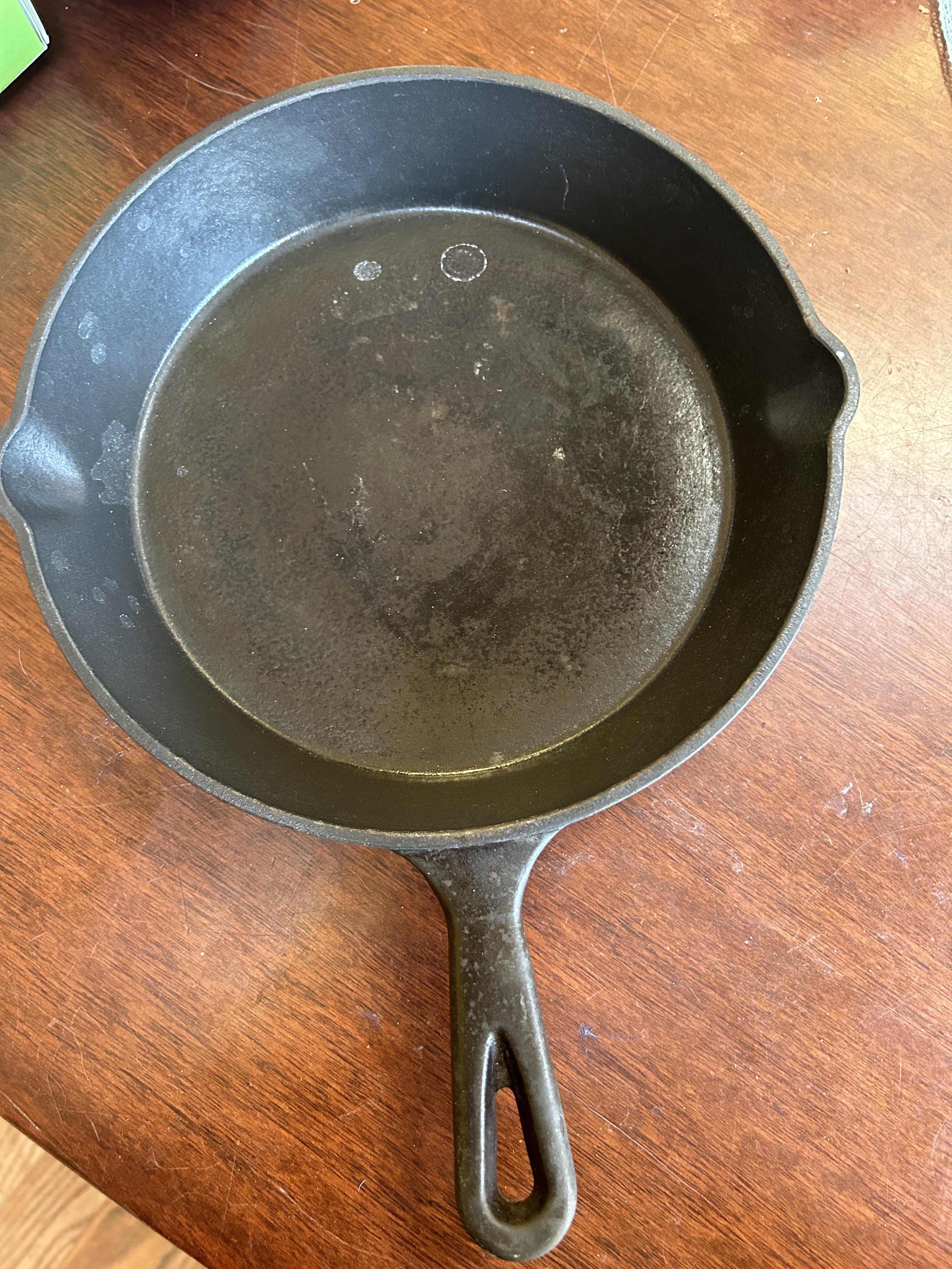 Help identifying an unmarked pan. | Scrolller