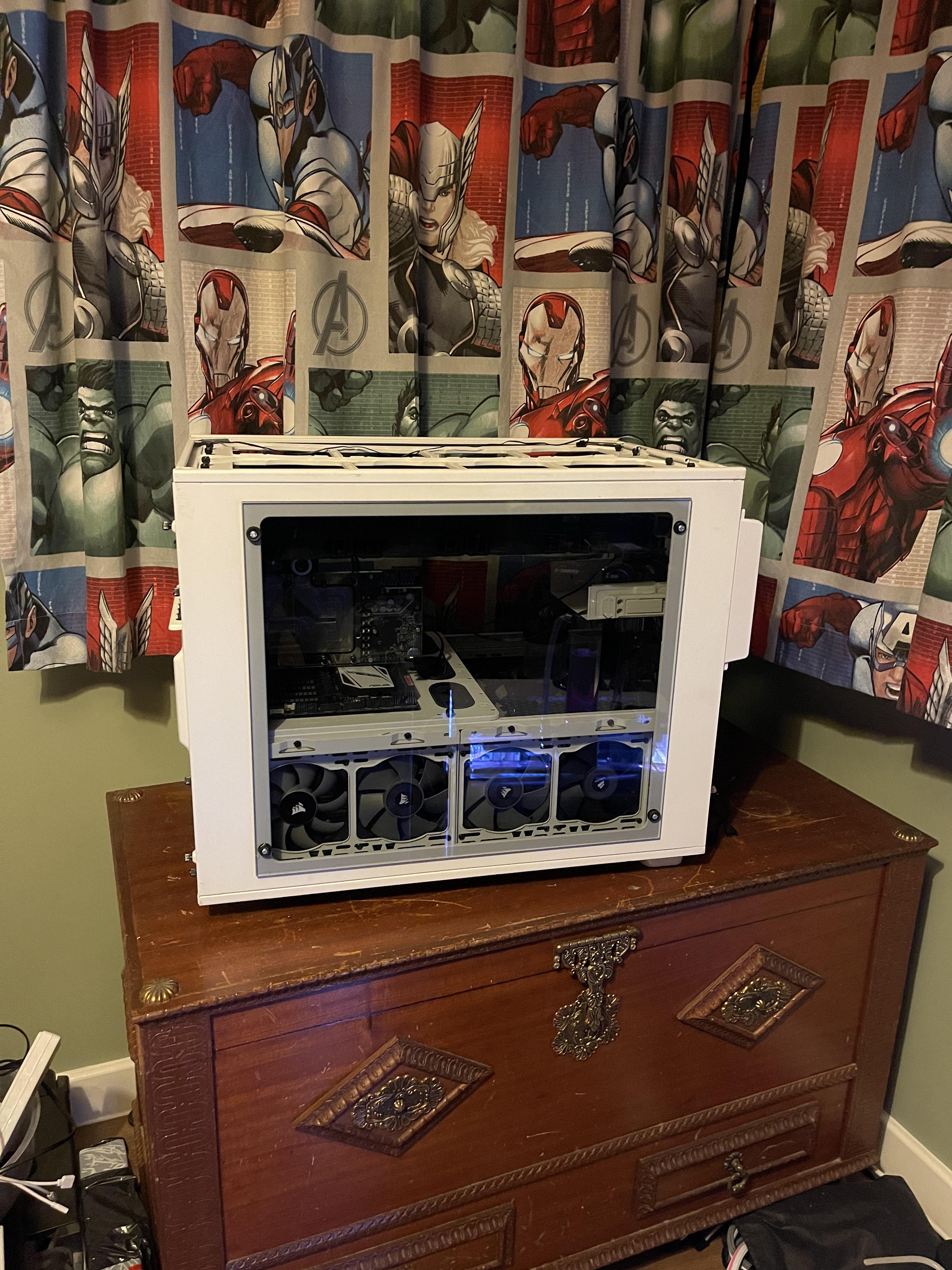 Retroish looking thermaltake X9/modded glass panel, WIP with 3 480mm XE radiators | Scrolller