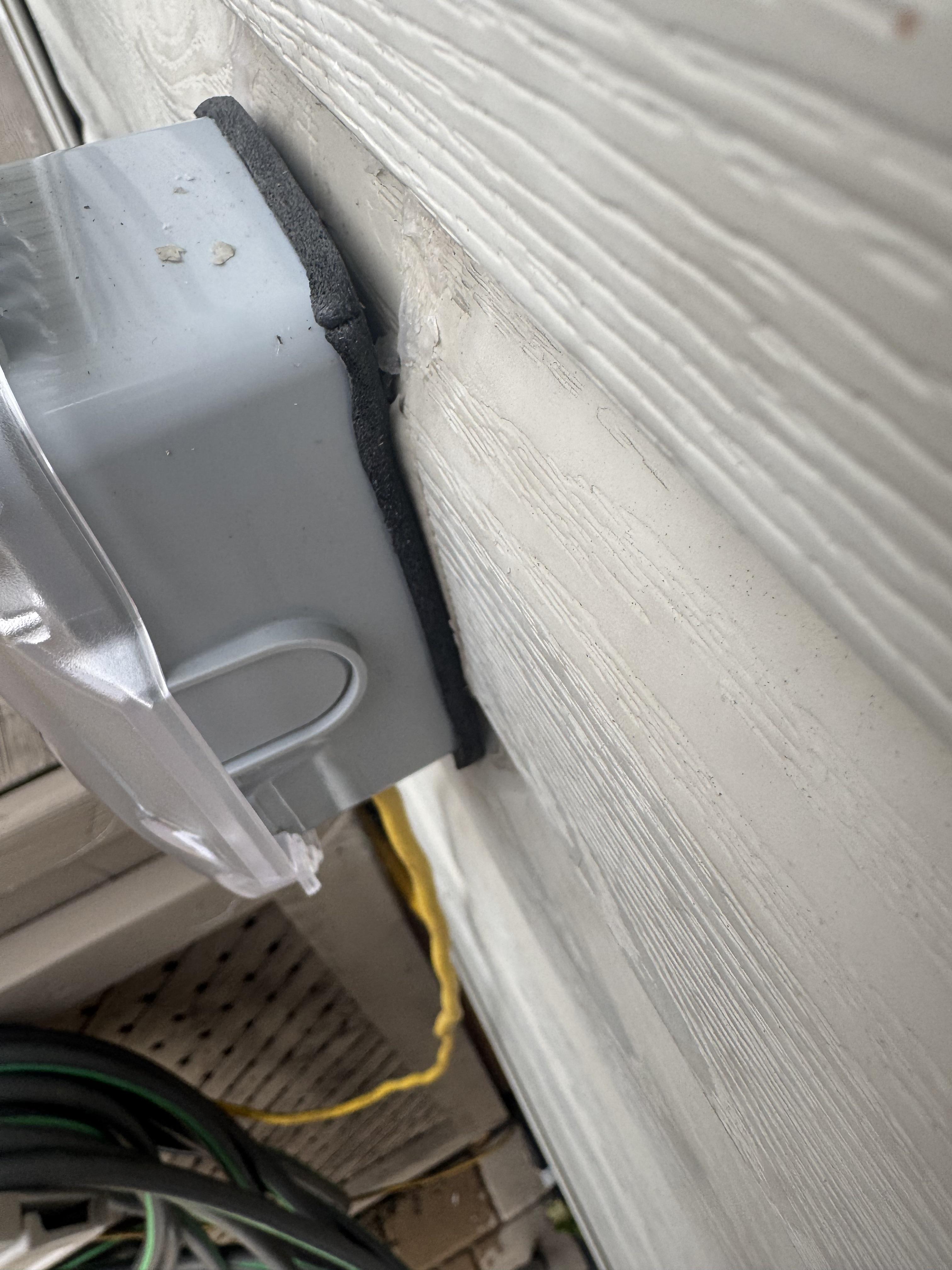 Do I need to put sealant around that exterior outlet? | Scrolller