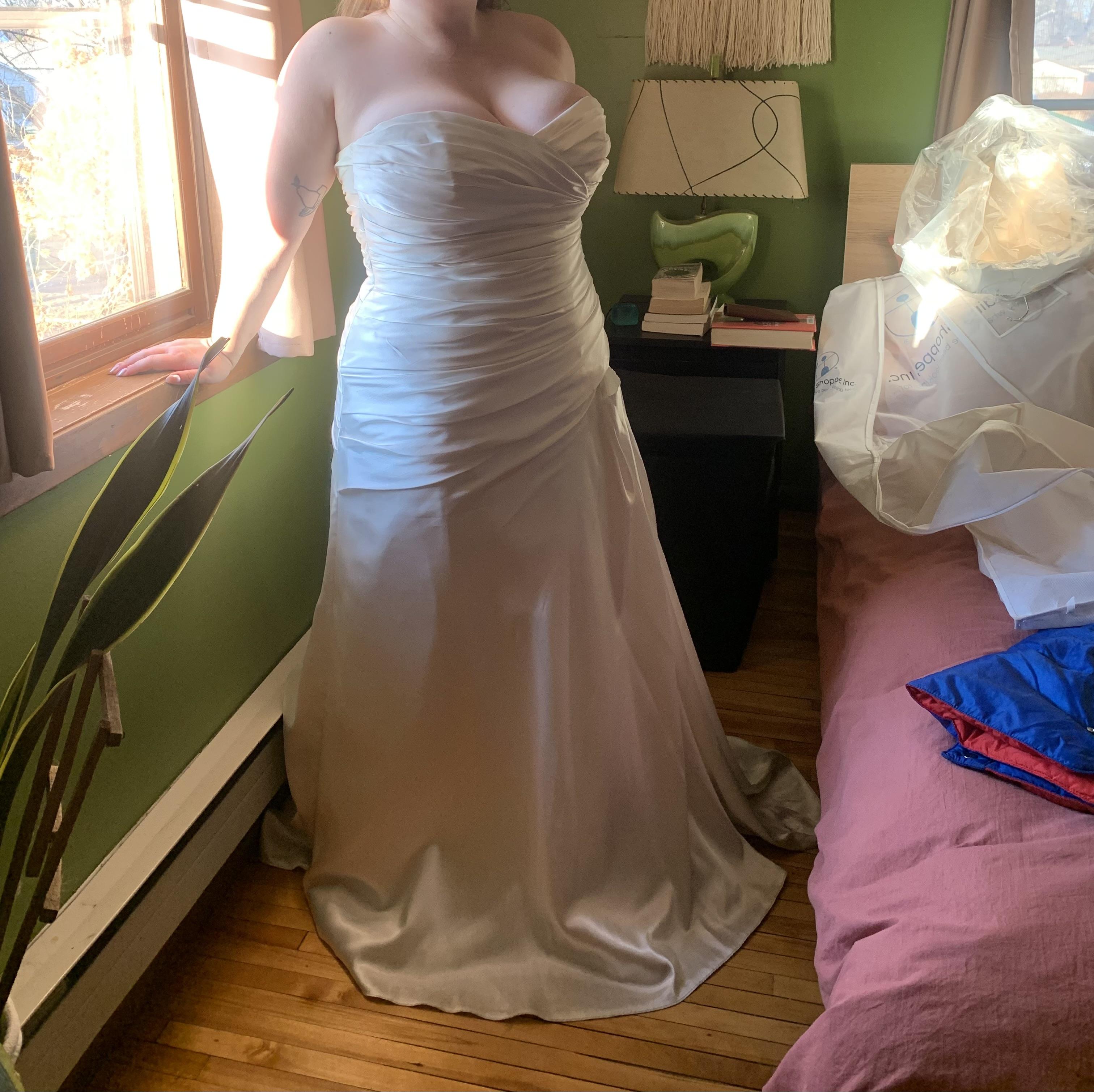 Discover more like Weddingdress: Thrifted Wedding Dress and Related Content | Scrolller