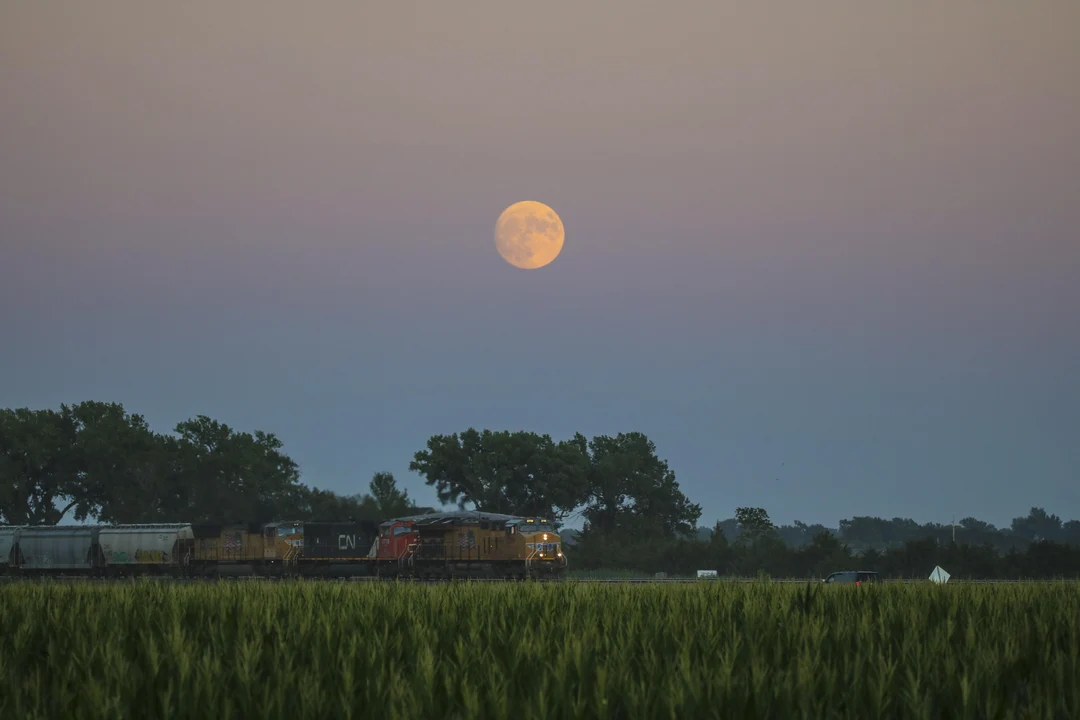 August Sturgeon Supermoon | Scrolller
