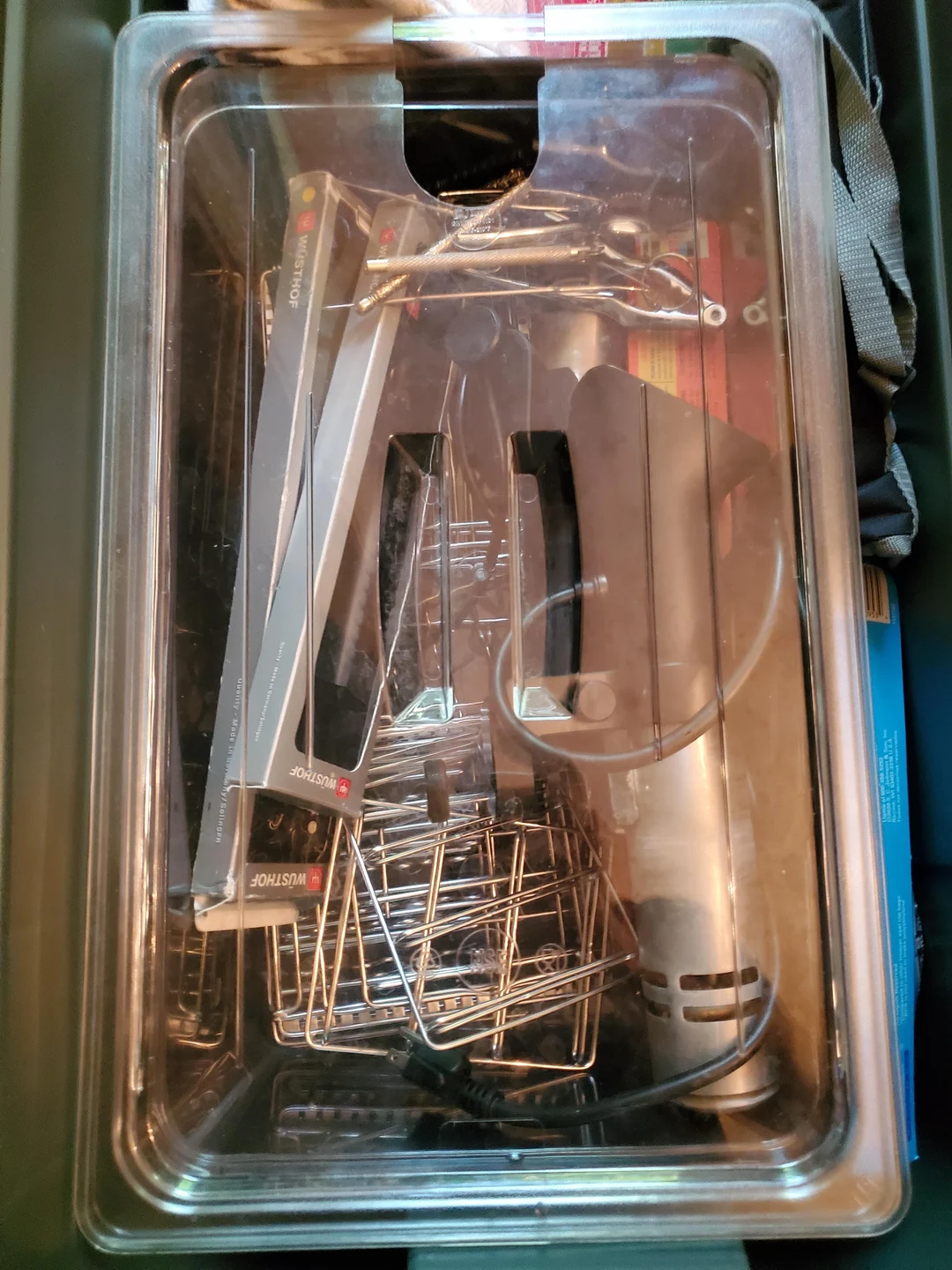 Vacation survival kit | Scrolller