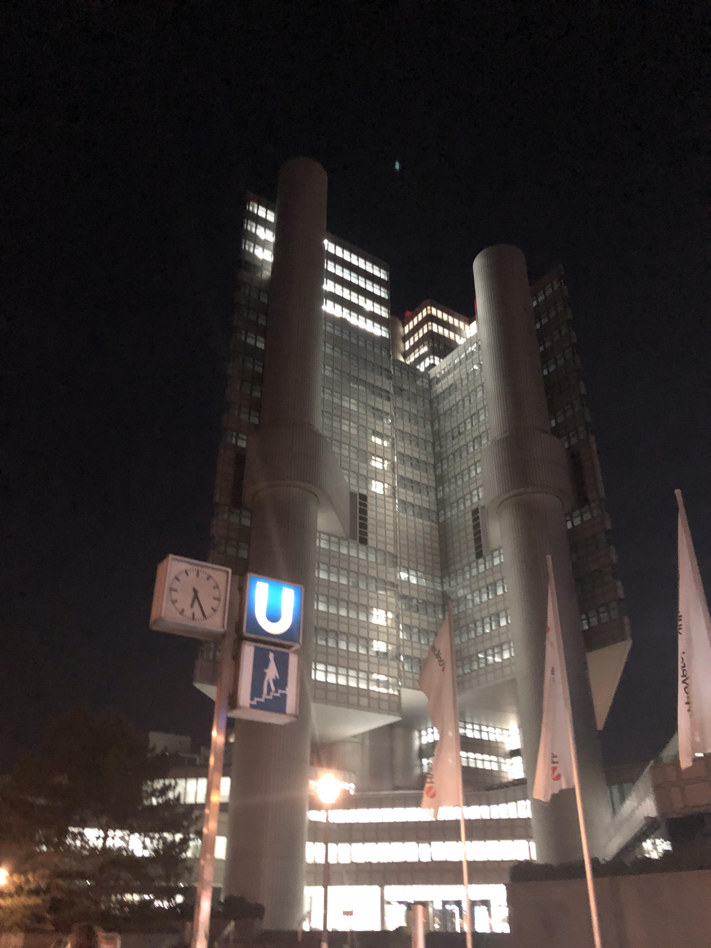 Giant column building | Scrolller