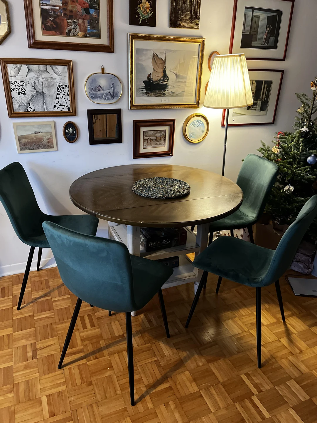 Cozy little dining area | Scrolller
