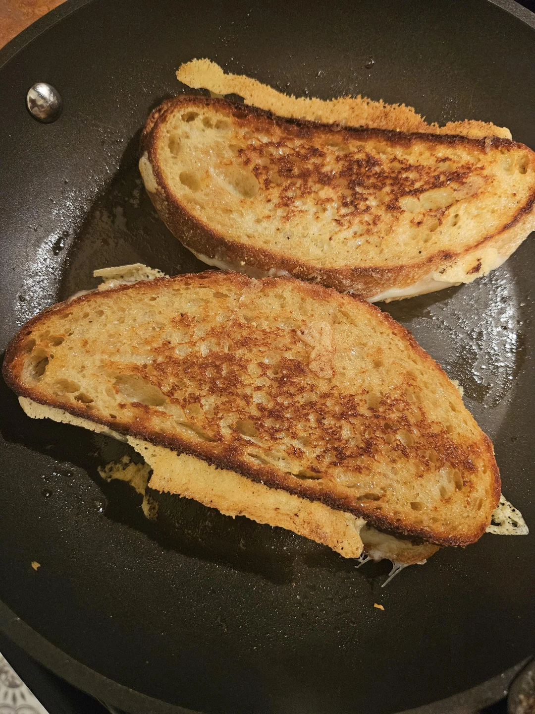 Bread, butter, Swiss cheese | Scrolller