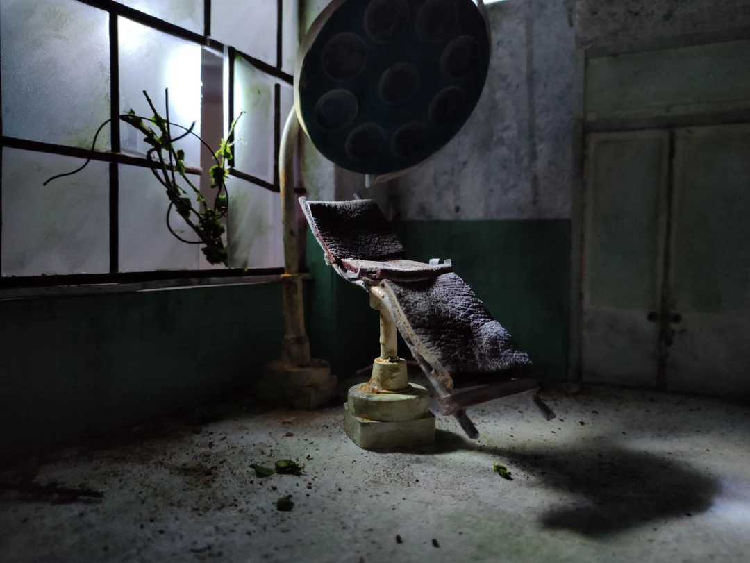 My Abandoned Miniature Hospital Diorama | Scrolller
