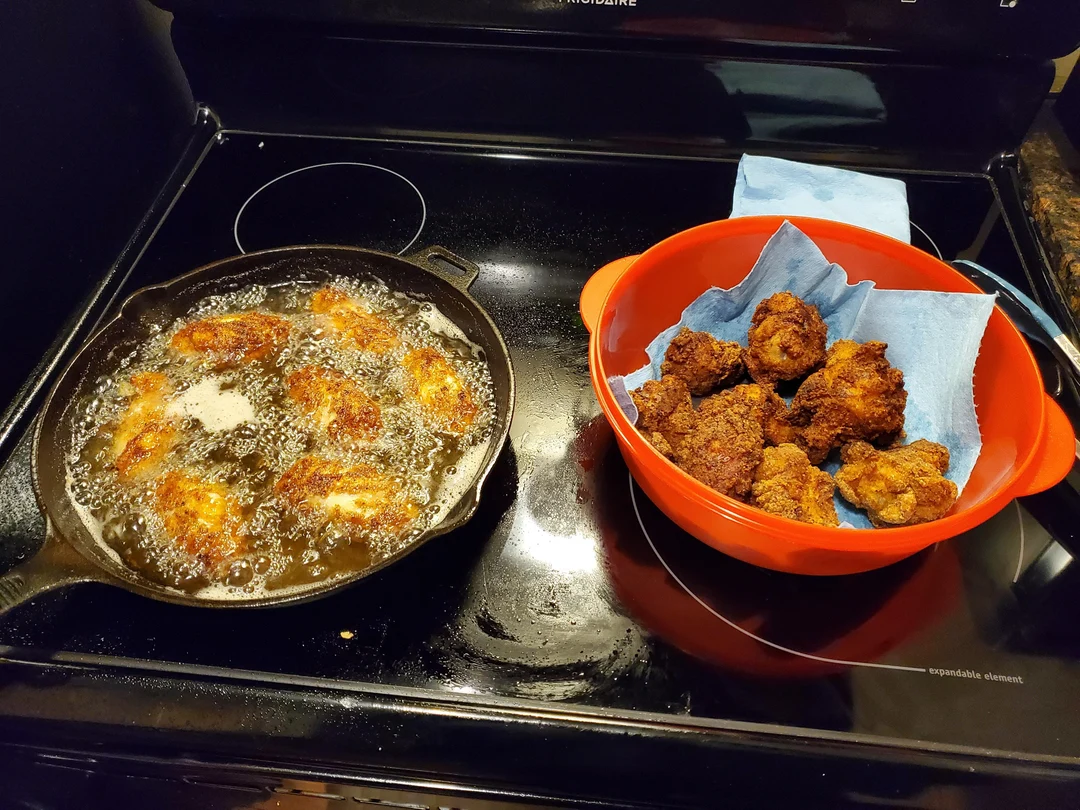 Making fried chicken | Scrolller