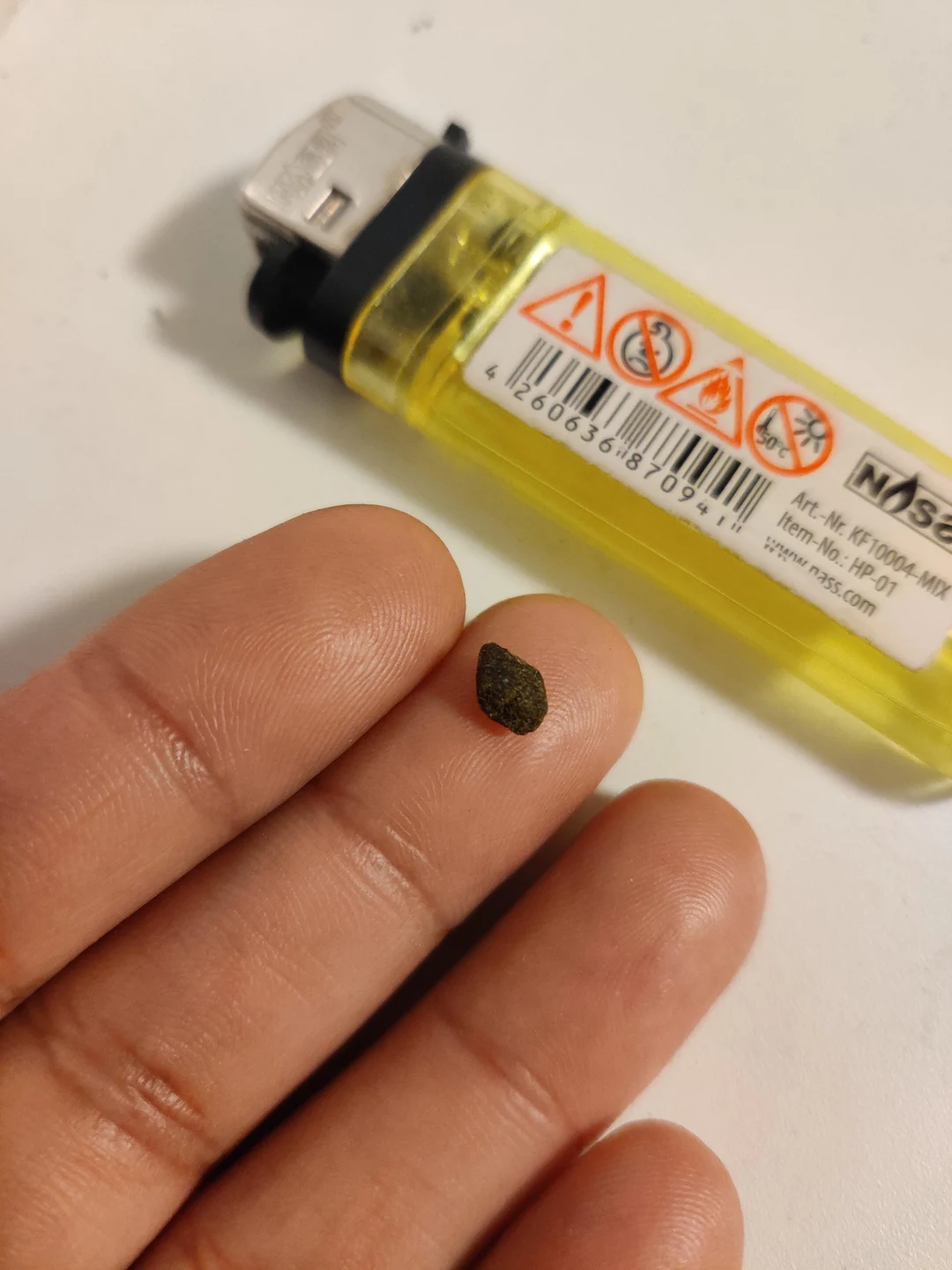 This much hash makes me high. | Scrolller