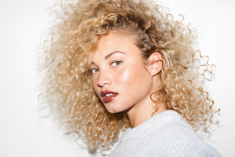 Rose Bertram | Scrolller
