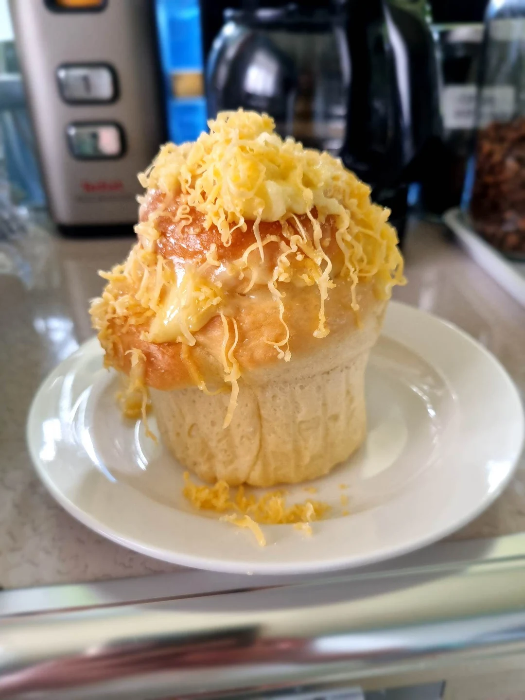 Buttery and Cheesy Ensaymada. 😋 | Scrolller
