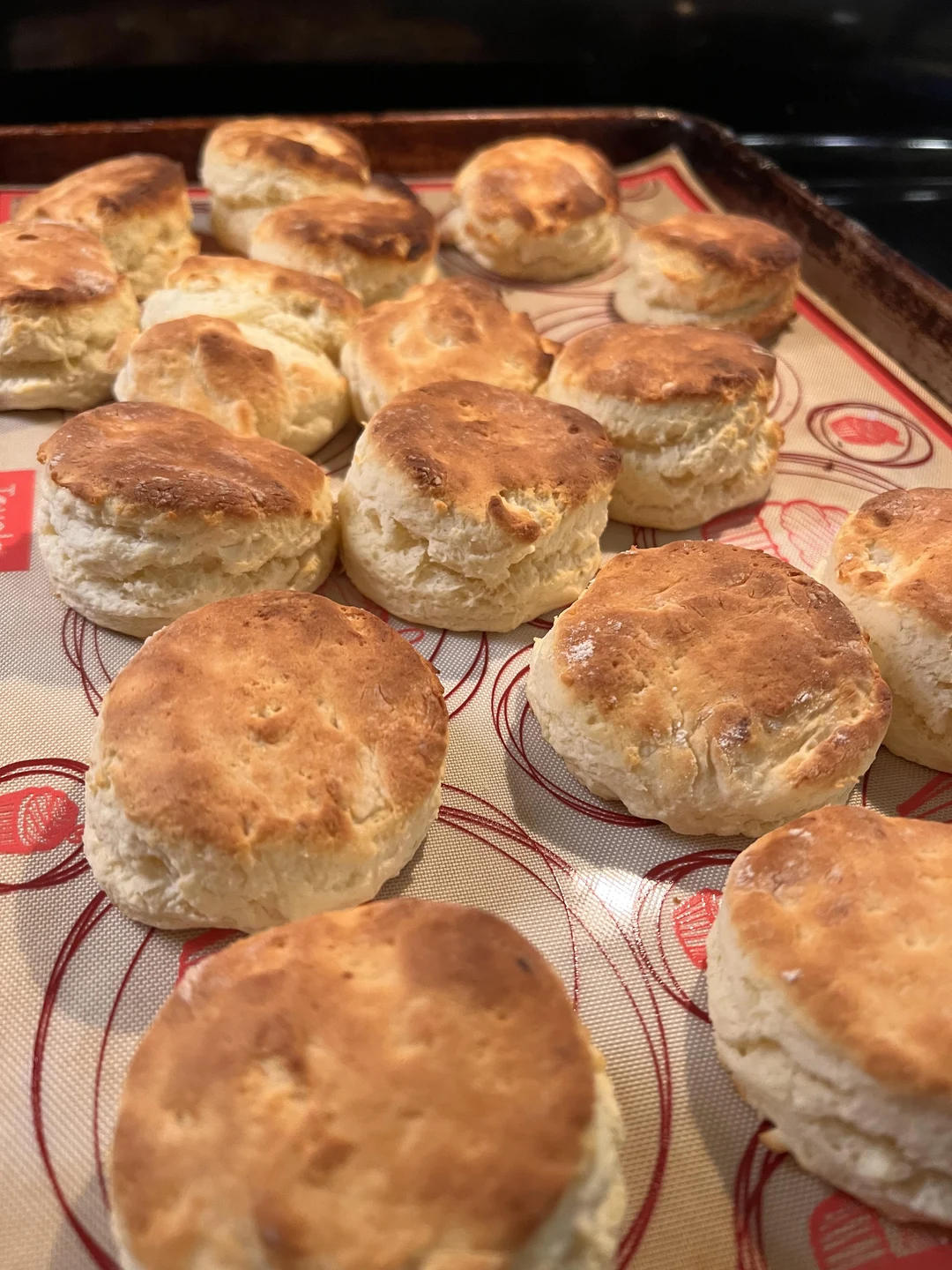 Buttermilk Biscuits | Scrolller
